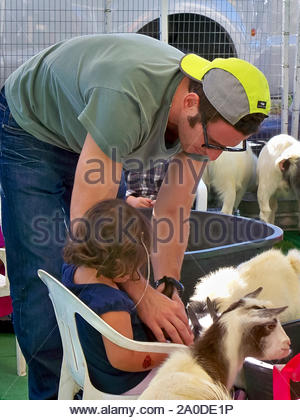 Mark Feuerstein with wife Dana Klein and their three kids, Lila Jane ...