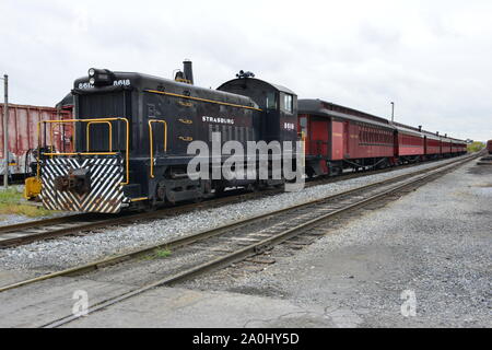AN EMD SW8 diesel shunting locomotive Stock Photo - Alamy