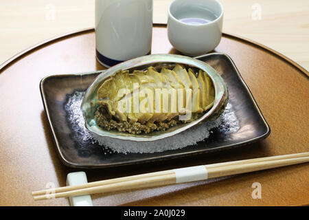Japanese traditional cuisine, Sake steamed clams, Sakamushi Stock Photo ...
