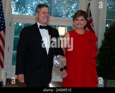 Maria Bartiromo and Jonathan Steinberg arrive for the State Dinner ...