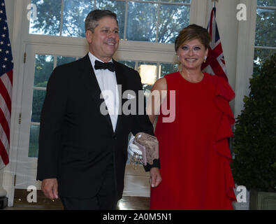 Maria Bartiromo and Jonathan Steinberg arrive for the State Dinner ...