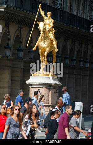 Paris, Denkmal Jeanne d'Arc // Paris, Jeanne d'Arc Monument Stock Photo ...