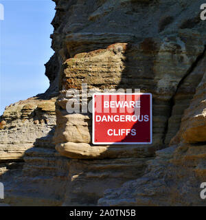 Warning Sign Beware Dangerous Cliffs Stock Photo - Alamy