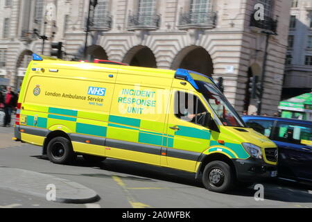 NHS incident response unit van side Stock Photo - Alamy