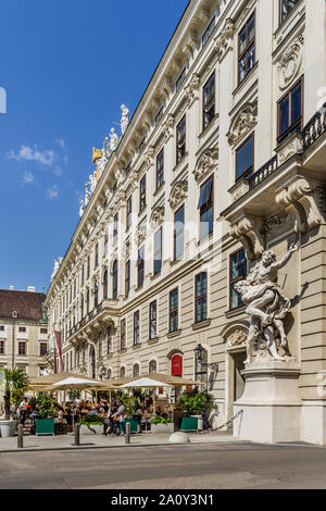 VIENNA, AUSTRIA: Innerer Burghof in the Hofburg imperial palace in ...