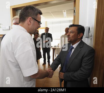Doctor Saif Al Yaarubi (right) of Oman Medical Specialty Board (OMSB ...