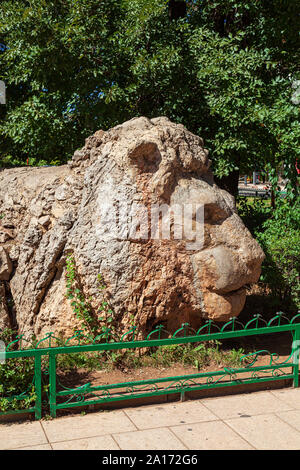 MOROCCO; IFRANE; THE STONE LION Stock Photo - Alamy