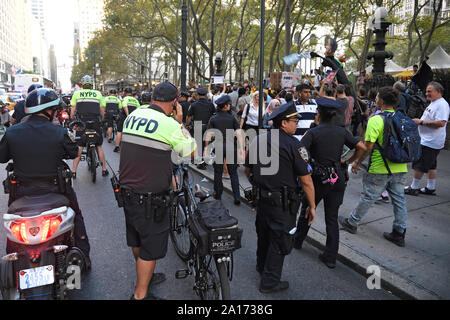 NYPD observing the Rise and Resist - United in Outrage, a Resistance ...