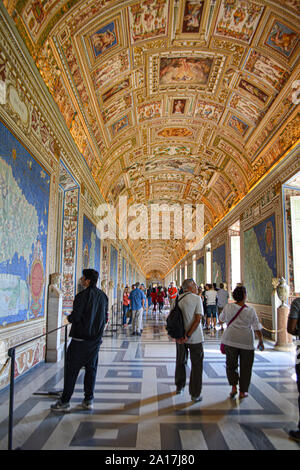 Michelangelo fresco in The Sistine Chapel, Vatican Stock Photo - Alamy