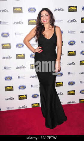 London, UK. Tonia Buxton ( centre ) & her daughters Sophia Buxton ...