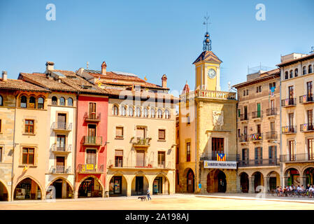 OLD TOWN SQUARE OF VIC CATALONIA SPAIN Stock Photo - Alamy