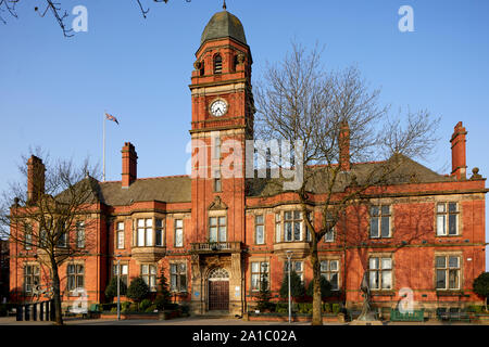 Tameside landmarks, Hyde Town Hall designated Grade II listed ...