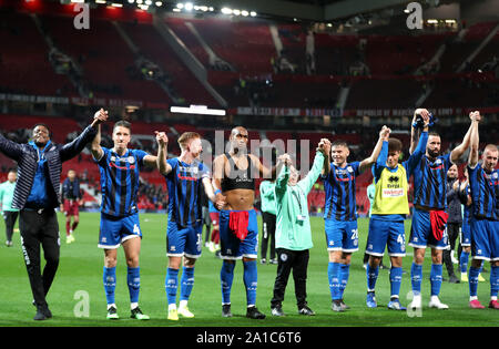 Man Utd players applaud their fans at the Nottingham Forest v ...