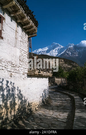 Thini village in Lower Mustang, Nepal Stock Photo - Alamy