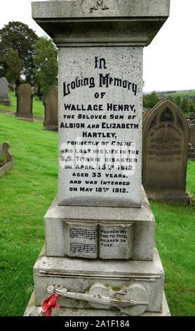 Titanic Bandmaster Wallace Hartley's Memorial in Keighley Road Cemetery ...