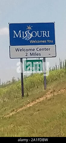 Welcome to Missouri sign the Show Me State Stock Photo - Alamy