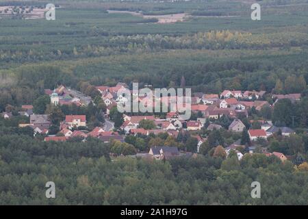 Boxberg, Germany. 26th Sep, 2019. View of the cooling towers of the ...