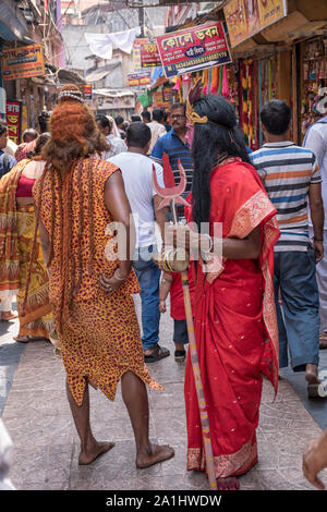 Indian man and Woman dressed as Indian Gods shiv Parvati at Baba ...