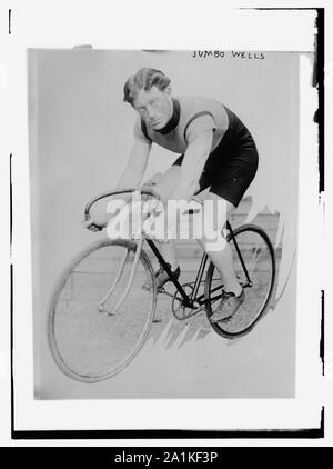 New Zealand cyclist, Fred) Jumbo Wells on bike Stock Photo - Alamy