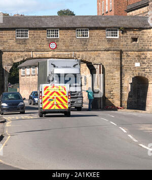 Lorry wedged under a bridge Stock Photo - Alamy