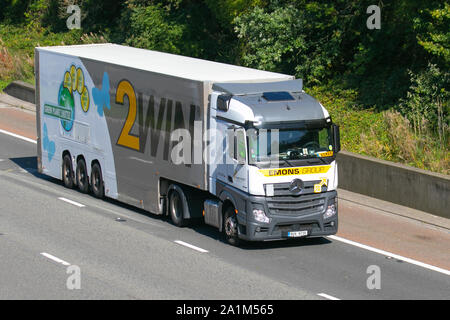 Emons Cargo lorry truck logistics company 2WIN trailer and their 'Green ...