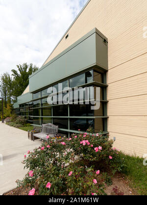 Oakton Community Library, Oakton, Virginia Stock Photo - Alamy