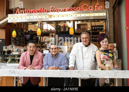 Celebrity Chef Antonio Cagnolo Introduces Chinese Language Italian Menu ...