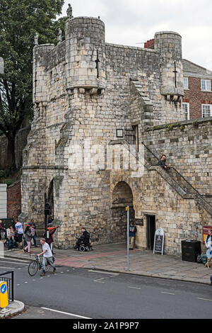 Bootham Bar Gate in the city walls of York, North Yorkshire, England ...