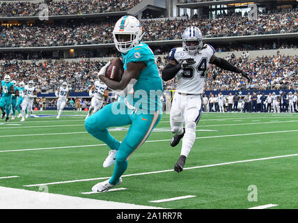 Miami Dolphins wide receiver Albert Wilson (2) runs the football during ...