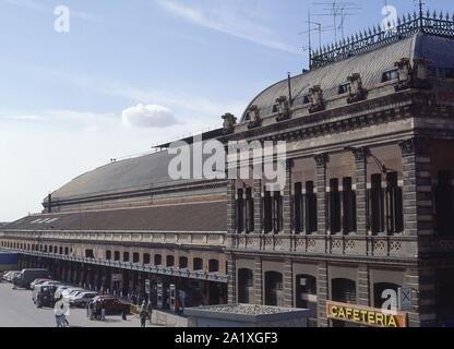 CUPULA. Location: ESTACION DE ATOCHA. SPAIN Stock Photo - Alamy
