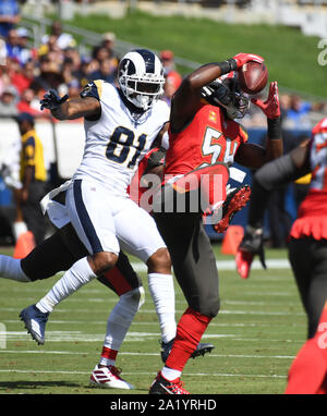 Tampa Bay Buccaneers linebacker Lavonte David plays against the ...