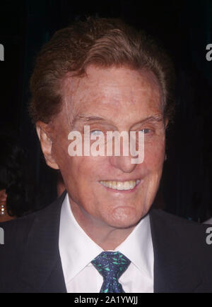 Robert Stack, 2003, Photo By John Barrett/PHOTOlink / MediaPunch Stock Photo - Alamy