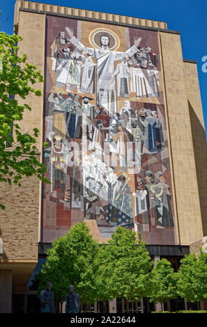 Word of Life Mural; aka Touchdown Jesus; reflecting pool; Hesburgh ...