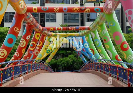 Alkaff Bridge pedestrian bridge crossing Singapore River at Robertson ...