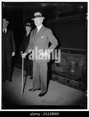 General John J. Pershing arrives at New York aboard the Leviathan. On ...