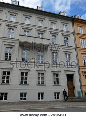 German Chancellor Angela Merkel lives in this apartment at ...