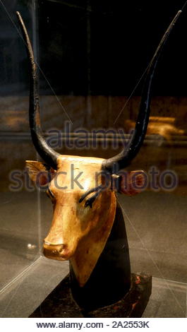 Ancient Egyptian Head Rest in British Museum. The ancient Egyptian ...