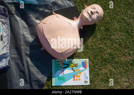 CPR training dummies Stock Photo - Alamy