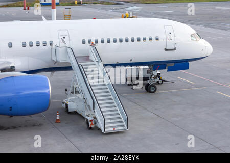 Airport ladder car Stock Photo - Alamy