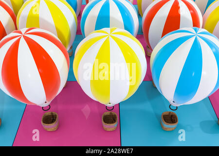 Multiple hot-air balloon with colorful background, 3d rendering ...