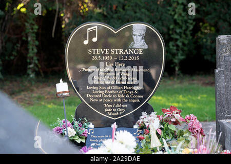 The grave of the late Visage singer Steve Strange at the Jubilee ...