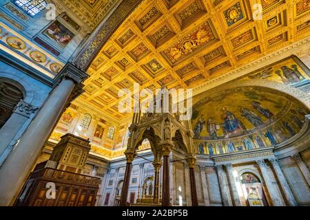 Paul's Tomb Papal Basilica Saint Paul Beyond Walls Cathedral Church ...
