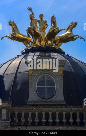 golden quadriga on the sun temple of the new palace of the hermitage ...