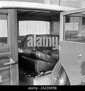 Ford Model T seats Stock Photo - Alamy