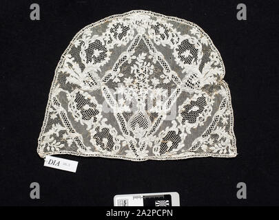 Cap Crown, 18th century Stock Photo - Alamy
