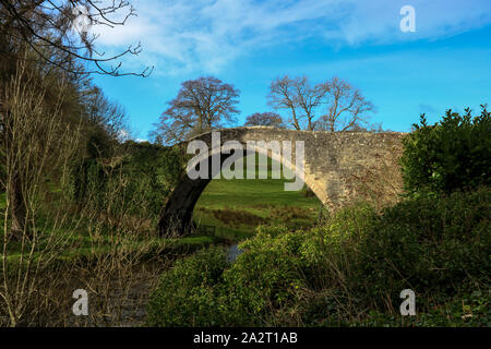 Scotland, South Ayrshire, Alloway, Brig o'Doon, 13C bridge immortalized ...