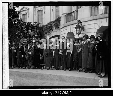 Reps. of 16 Natl. Women's patriotic groups at W.H Stock Photo - Alamy