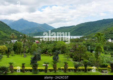 Liyu Lake, Chinan National Forest Recreation Area, Shoufeng Township ...