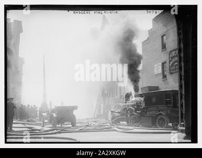 Rogers fire, 5-15-15 Stock Photo - Alamy