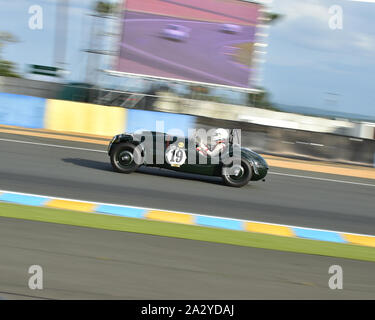 A Frazer Nash Le Mans Replica leads Cooper Climax T39 Bobtail No.4 and ...